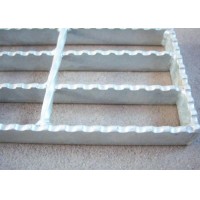 Quality 40 X 5 Serrated Bar Grating , Metal Building Hot Dipped Galvanised Steel Grate for sale