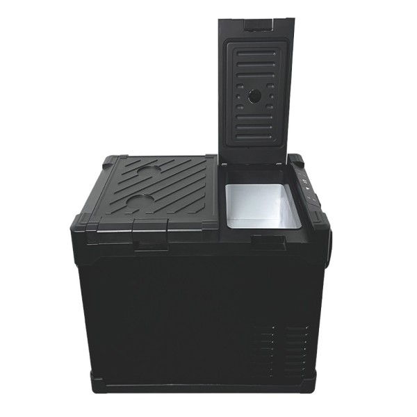 Quality Defrost Type Manual Defrost 12/24V DC Portable Car Fridge for Outdoor Adventures for sale
