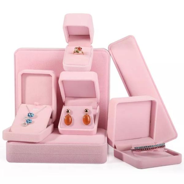 Quality Flannelette Velvet Bracelet Packaging Box Pink Iso Certificated for sale