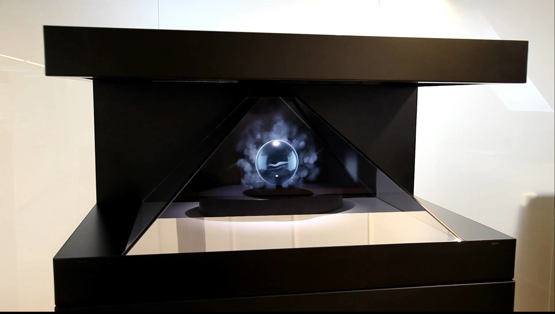 Quality Advertising 3D Holographic Display  Showcase Holocube With Audio for sale