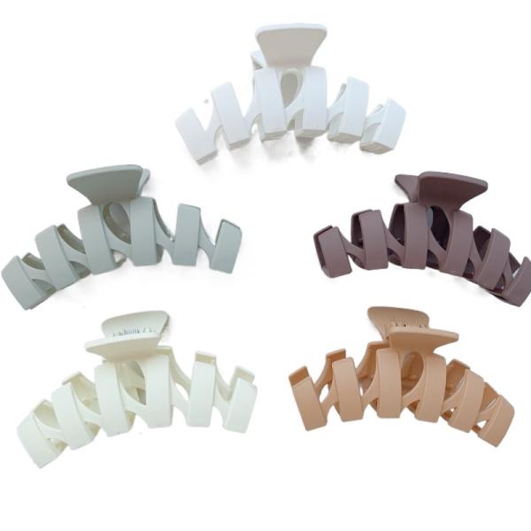 Quality Matte Plastic Hair Accessories Claw Clips Solid Color Wavy Gripping Heat Resistant 11x4.5cm for sale