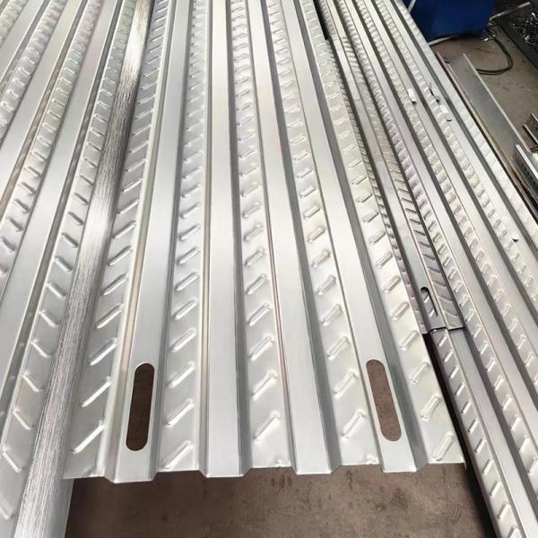 Quality 0.5 Inch Solar Rooftop Walkway Slip Resistance And Low Maintenance for sale