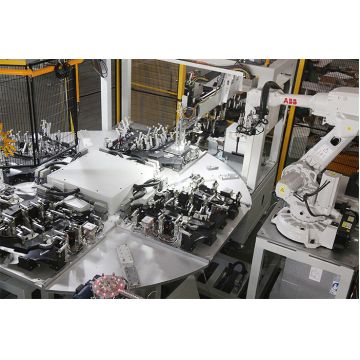 Quality Automatic Robot Welding And Assembly Production Line For Automotive Plastic Trim for sale