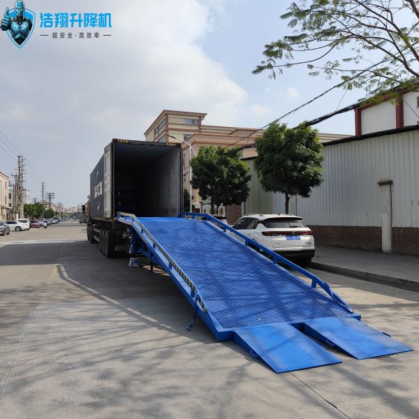 Quality Loading And Unloading Portable Dock Ramp Blue 10-Meter With 12-Ton Capacity For Efficient Heavy Loading for sale