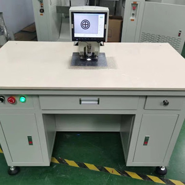 Quality Automtic CCD Target Precision Punch Machine For Plastics Sheet/Board for sale