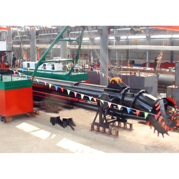Quality 16 Inch 5000m3/h Floating Gold Dredge 20m Digging Machine for sale