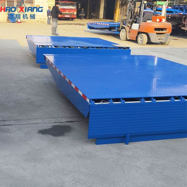 Quality Hydraulic Loading Yard Ramp Non-Slip Diamond Mesh and Precision Steel Pipe for sale