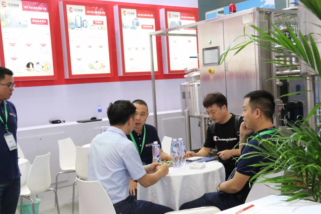 Egg Breaker Machine and Egg Separating Machine From Liquid Egg Production Line