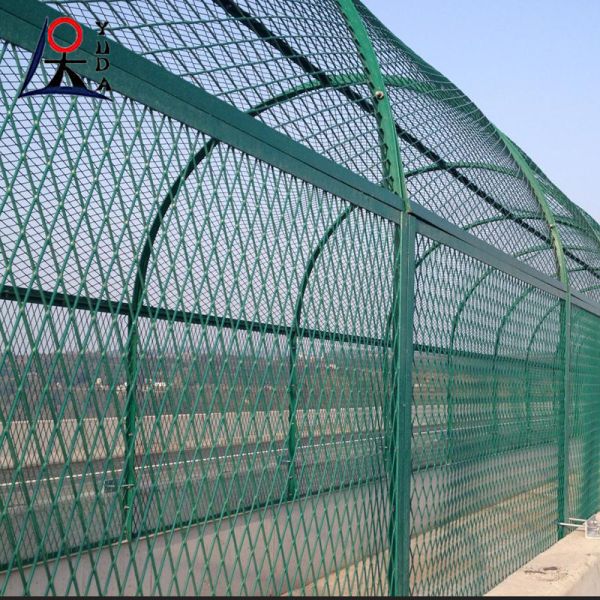 Quality 0.5-2m Width Diamond Expanded Metal Screen Expandable Wire Mesh for sale