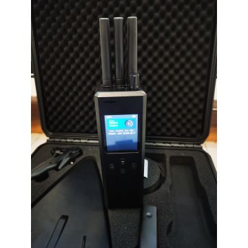 Quality Handheld RF Signal Detector Drone Detection Direction Finding With 1*7.4V 5AH for sale