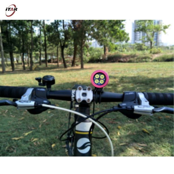 Quality Long Run Time 2000 Lumens LED Bike Headlight Waterproof IP65 Efficient for sale