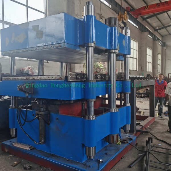 Quality Six Column Type Plate Vulcanizing Press Machine Steam Heating 600T for sale