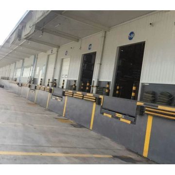 Quality Stationary Or Fixed Warehouse Dock Levelers Loading And Unloading Electric Ramp for sale