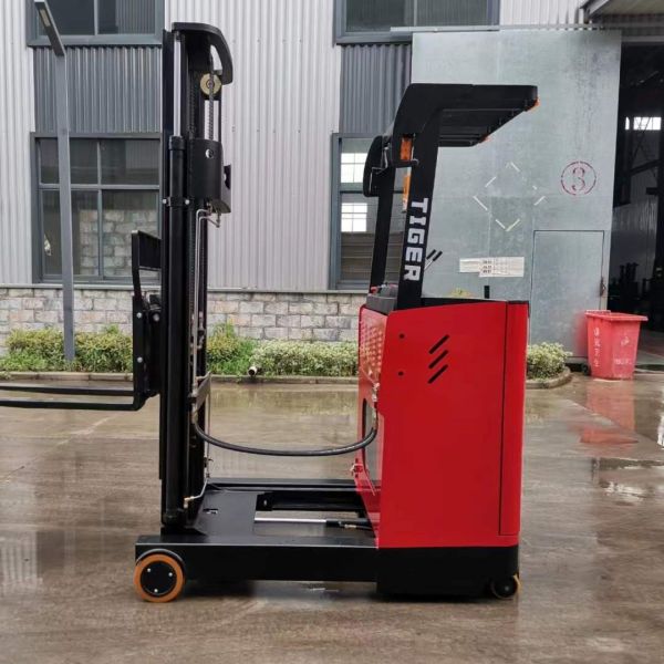 Quality 2.5 ton 2 ton 1.5 ton Stand-On Electric Reach Truck Optional Lift Height for sale