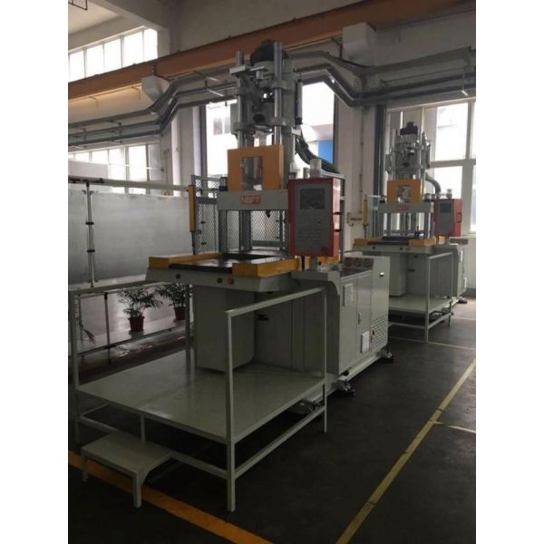 Quality Single VERTICAL tube head slide board injection molding full automatic silicone for sale
