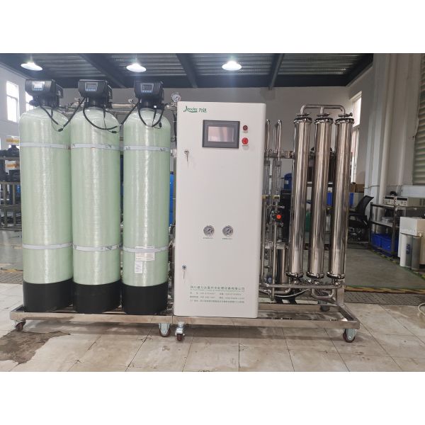 Quality Reverse Osmosis Pure Water Treatment Desalination Machine Plant Automatic 900LPH for sale