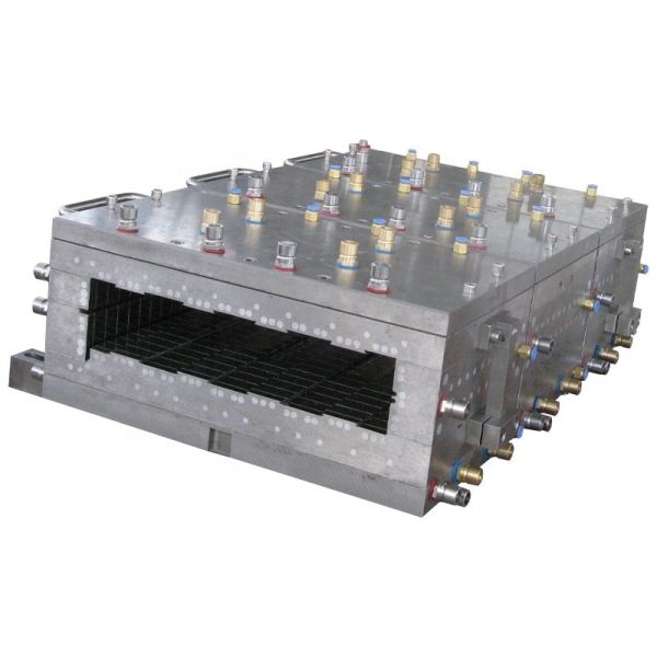 Quality Customized Size WPC PVC Pipe and Profiles Extrusion Die Mould with 3CR17 for sale