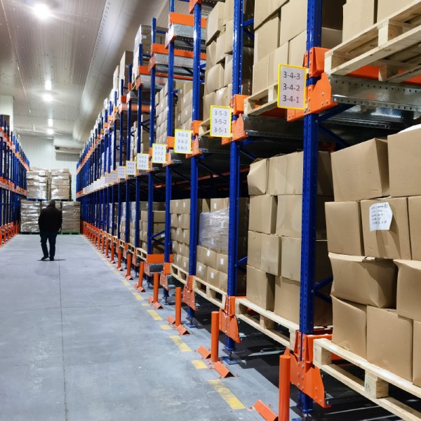 Quality Two Way Radio Shuttle Racking Pallet Runner Rack System For Cold Storage Cold for sale