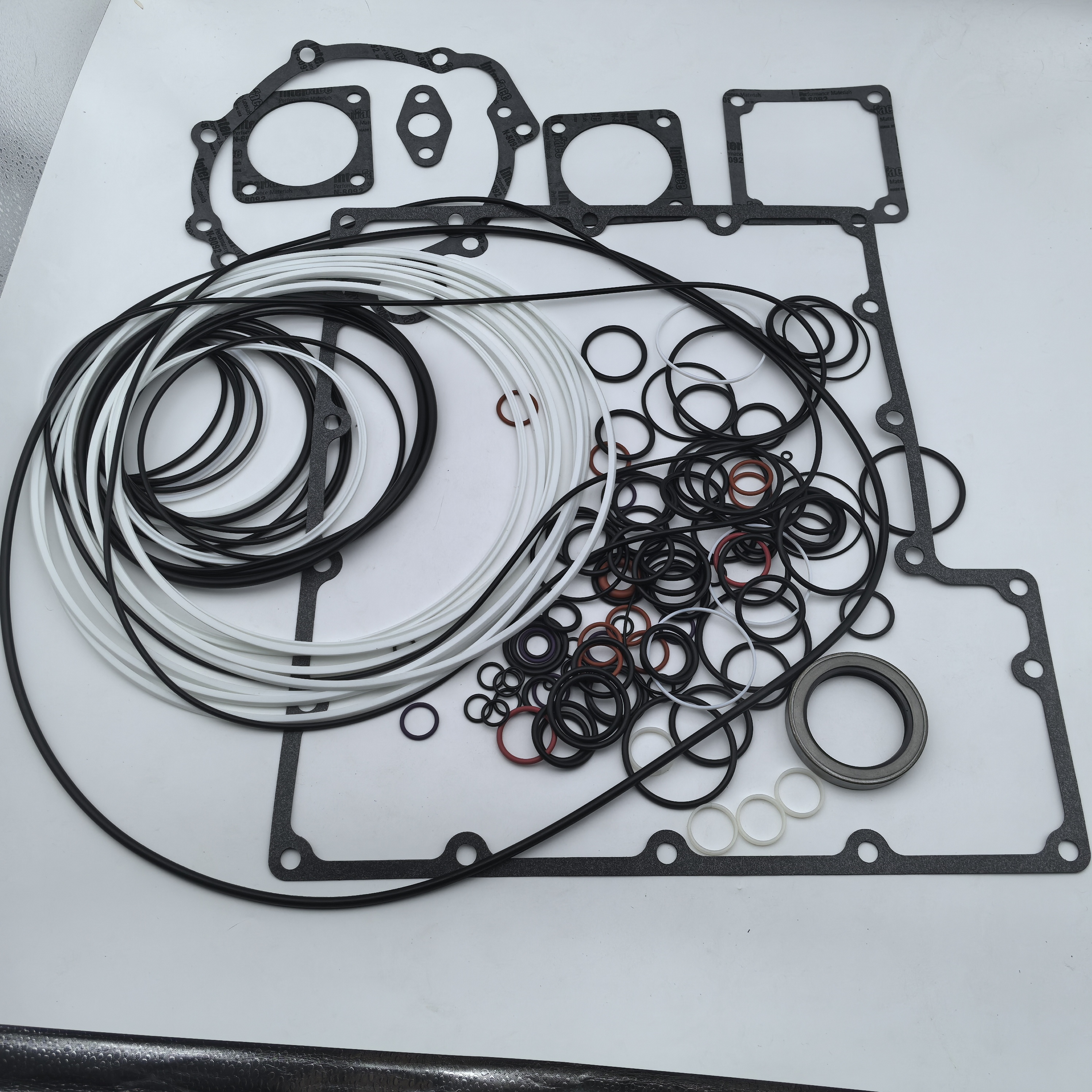 Quality TRANSMISSION GASKET KIT CTC-2882552 for sale