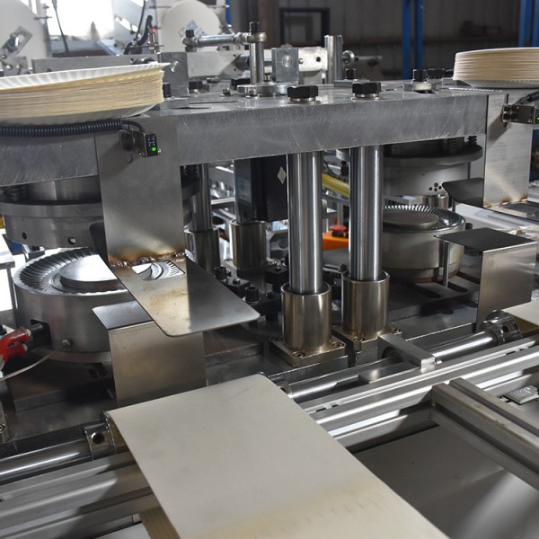 Quality High Efficient Automatic Paper Plate Machine 6kw For Bakery Cake Tray for sale