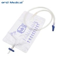 Quality Disposable Medical Surgical 2000ml Urine Drainage Bag With Push / Pull Valve for sale