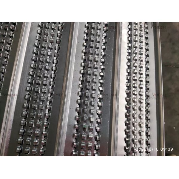 Quality Anti-corrosion Construction Materials Galvanized Steel High Rib Lath Mesh for sale