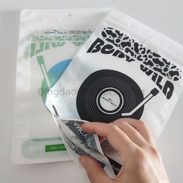 Quality Custom Printing Stand Up Pouch Resealable Smell Proof Packaging With Zipper for sale