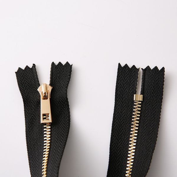 Quality Secure Fastening #3 Metal Zippers Eco Friendly Close End Zippers With Standard Finish for sale