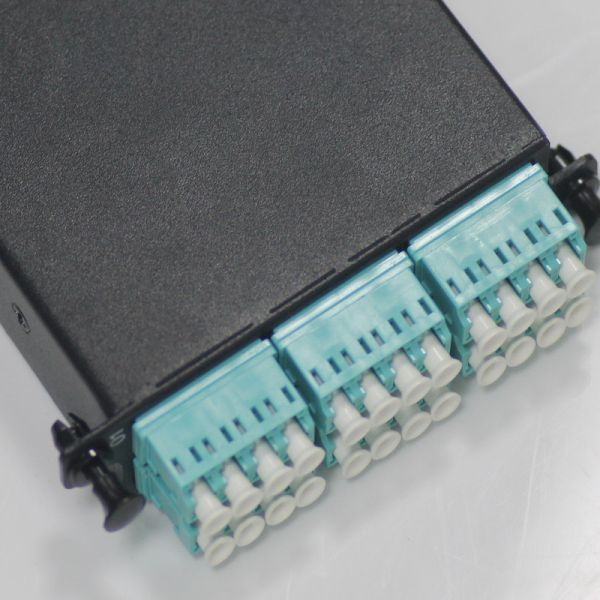 Quality 24F MPO To LC Fiber Optic MPO MTP Cable OM4 Cassette Module For Data Center for sale