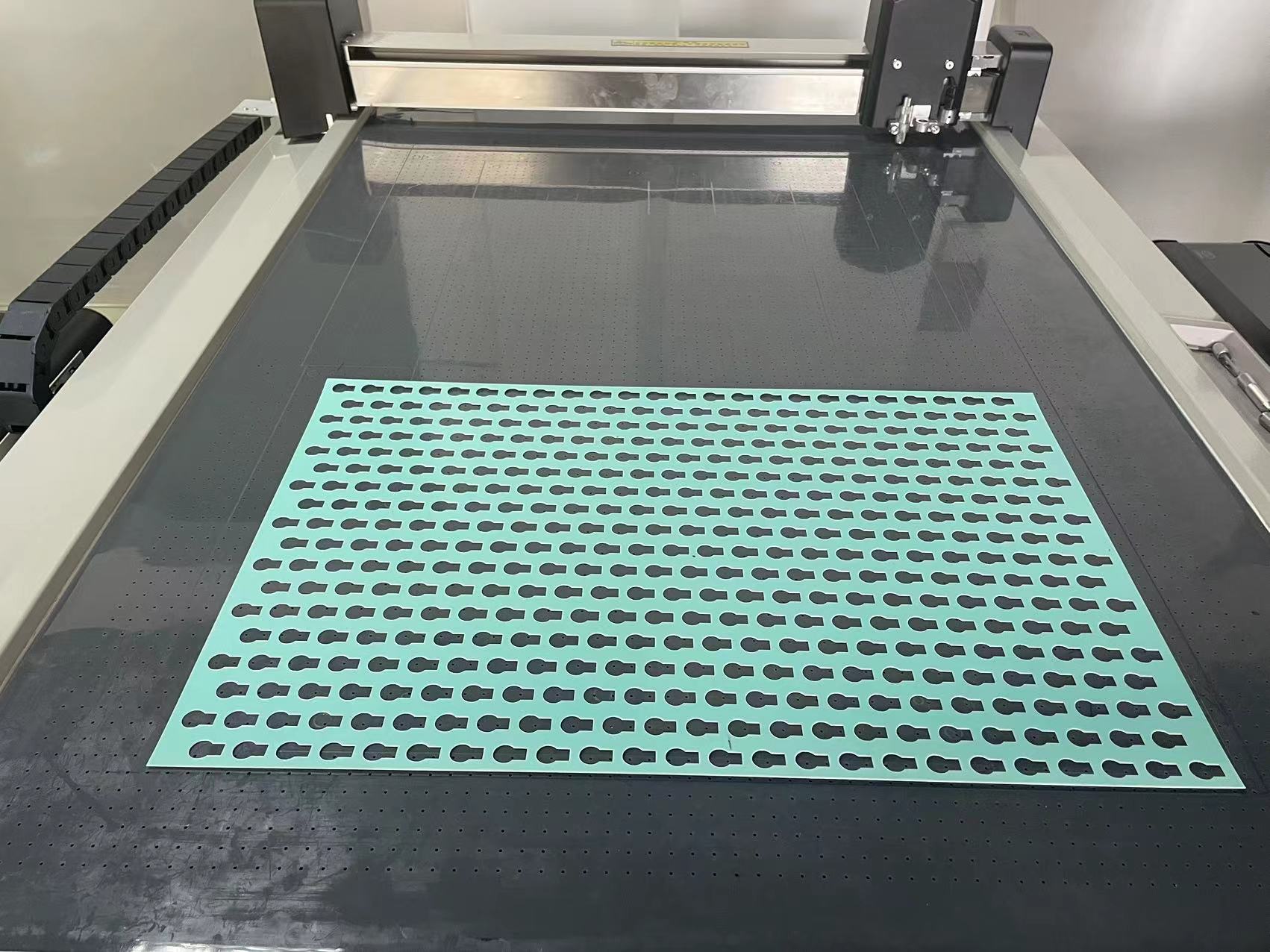 Double-sided Insulating Film PET Plotter CNC Digital Cutting Machine