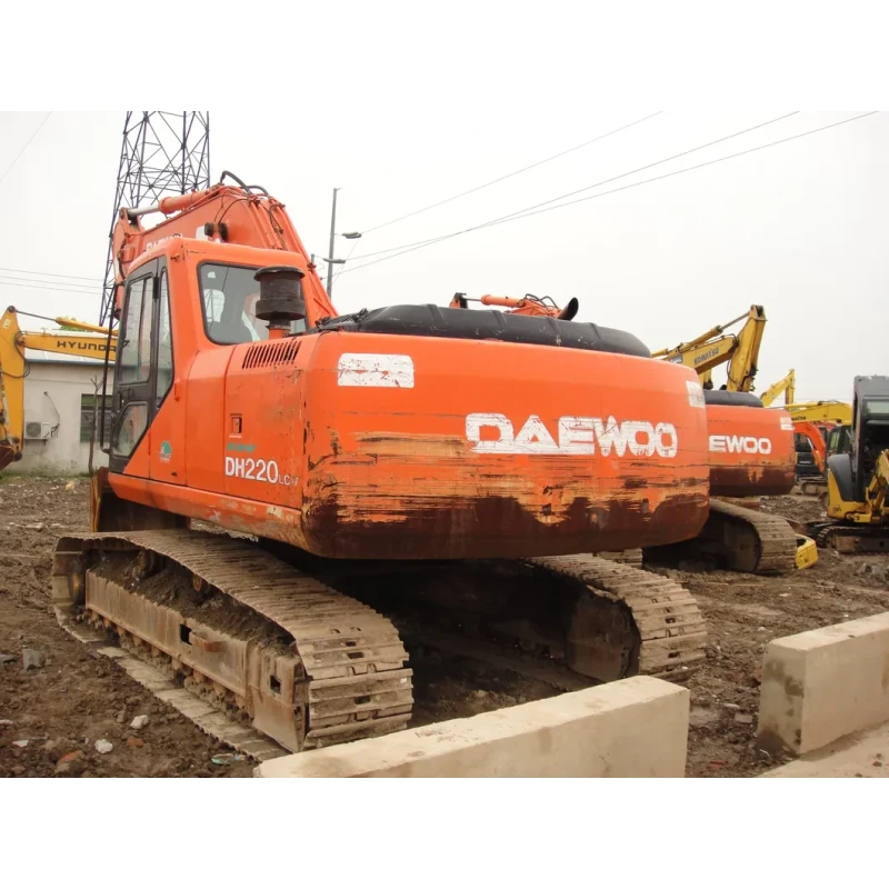 Used Crawler Excavator Daewoo Dh220 Secondhand Backhoe Hydraulic Digger with Quality
