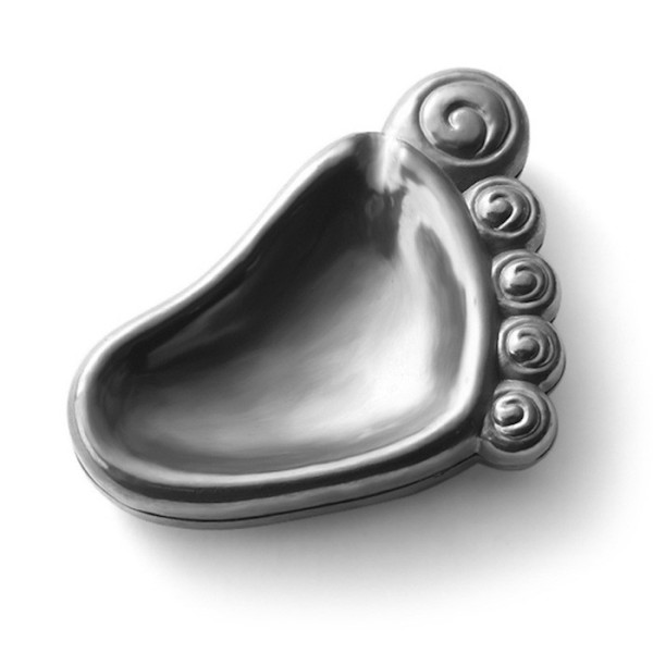 Quality Fashion Creative Practical Silver Grey Plating Process Die Casting Zinc Alloy Vintage Pocket Ashtray 6.5*9cm for sale