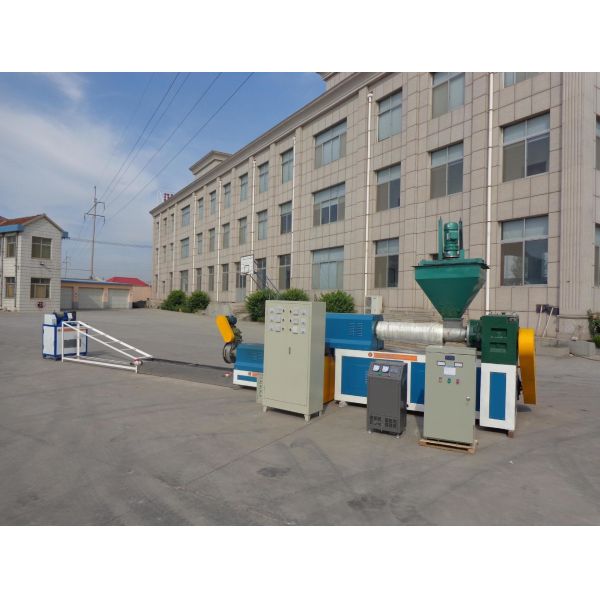 Quality 150-2000kg/h Output Scrap Cloth/Non Woven Fabric/PET Fiber Pelletizing Recycling Machine for sale