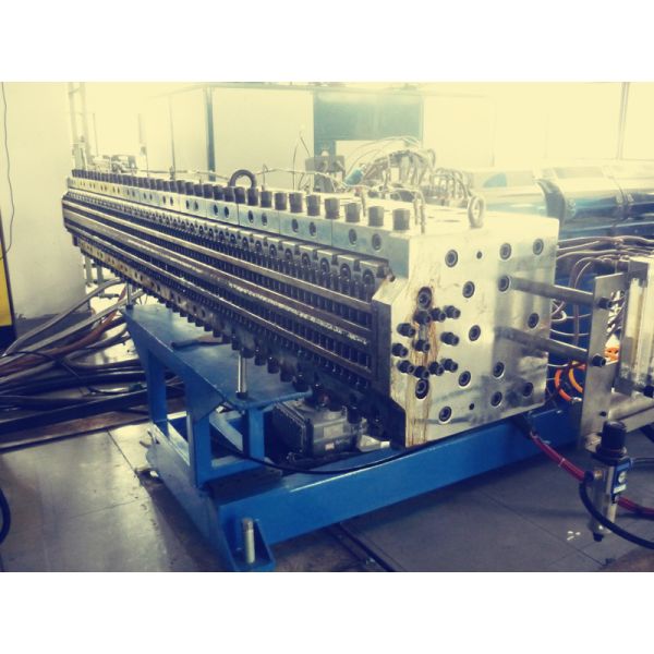 Quality Moisture Proof PP Hollow Sheet Extrusion Line For Container / Packing Case for sale