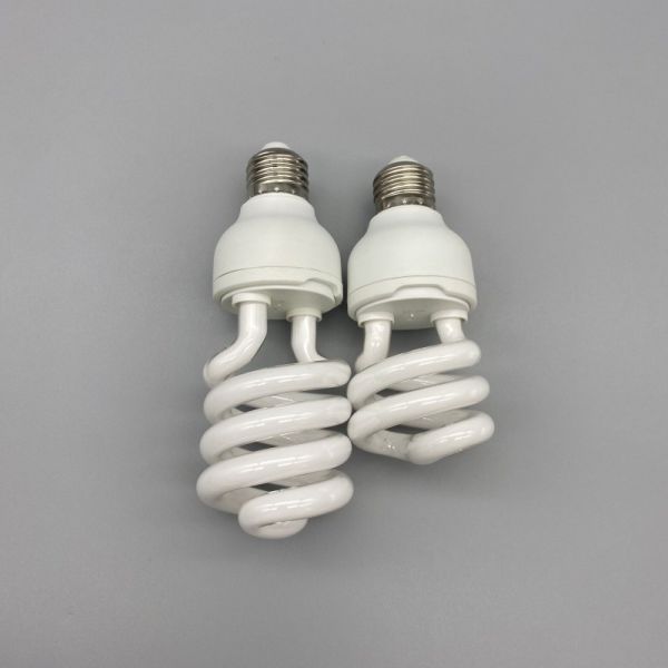 Quality CE ROHS Approval CFL UVB Light 5.0 26W Uvb Lamp For Bearded Dragon for sale