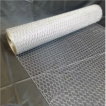 Quality Length 10-200m Hexagonal Wire Mesh PVC Coated Chicken Fence compressed knitted for sale