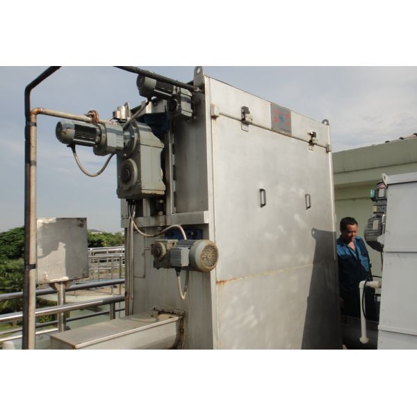 Quality Automatic Solid Liquid Separator Water Purification Screening Motorized for sale