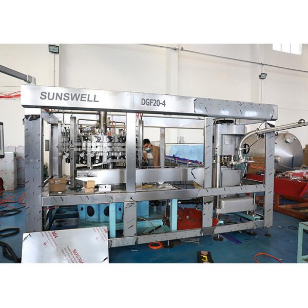 Quality 5.5KW SS304 2000BPH Soda Aluminium Can Filling Machine Sealed WiNdow Structure for sale