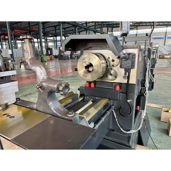 Quality CA6250x1500 Horizontal Gap Bed Lathe: 720mm Gap Swing For Large Workpiece for sale