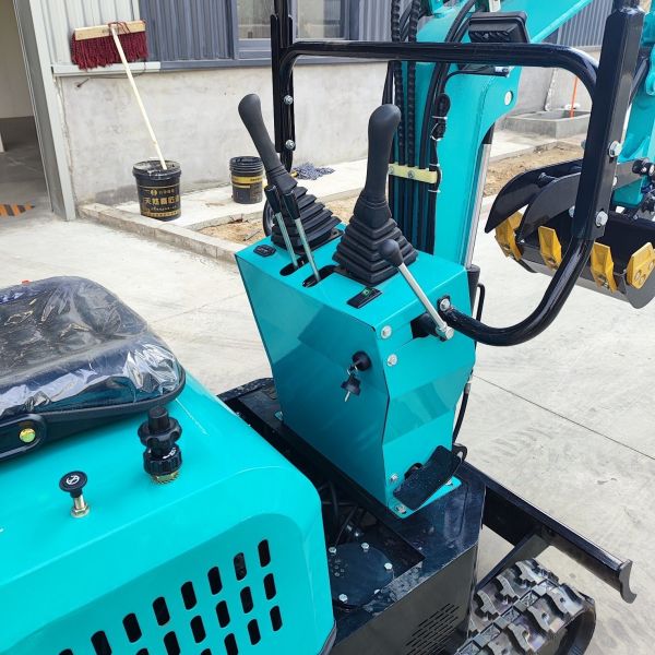 Quality 13 Horsepower Mini Backhoe Excavator with 1750mm Excavation Depth and CE Certification for sale