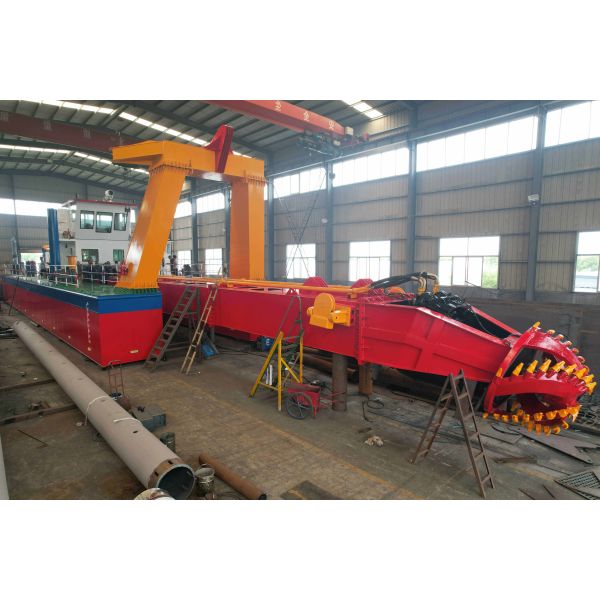 Quality 80Cbm/h Small Sand Dredging Ship Customizable For Your Sand Mining Requirements for sale
