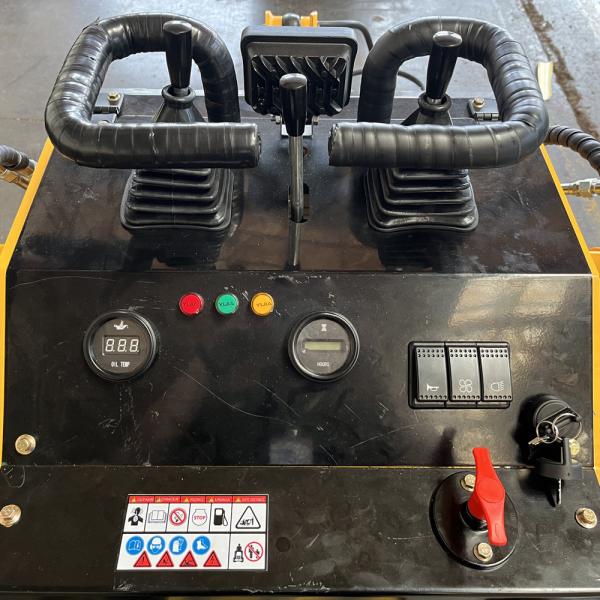 Quality 200kg 300 Kg 380kg Mini Skid Steer Loader Crawler Diesel for sale