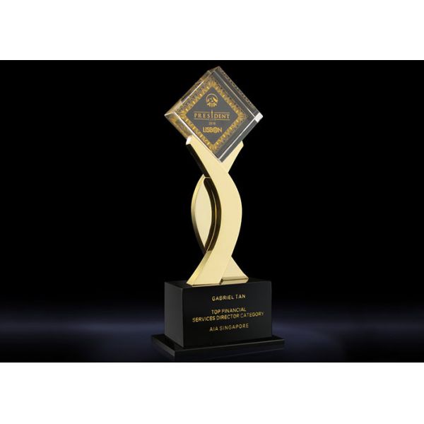 Quality Crystal & Zinc Alloy Custom Made Trophy For Quarterly Awards Ceremony for sale