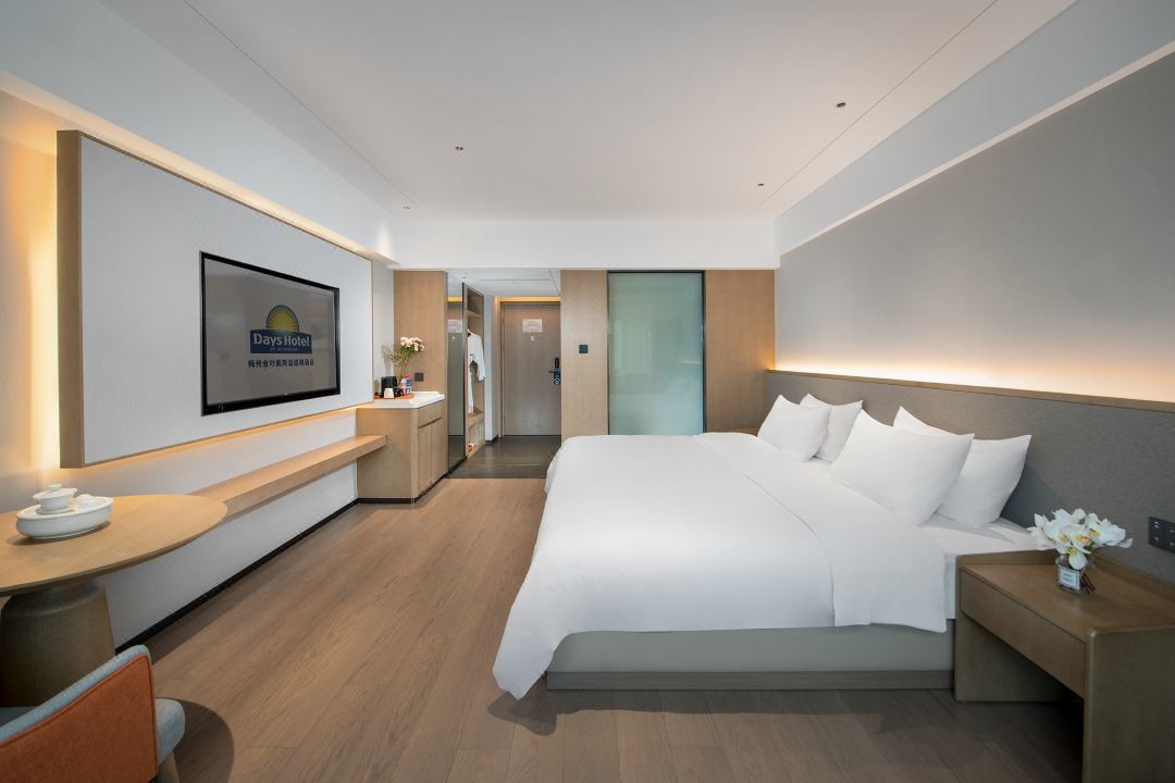 Create a Luxurious and Comfortable Atmosphere with Hotel Bedroom Furniture