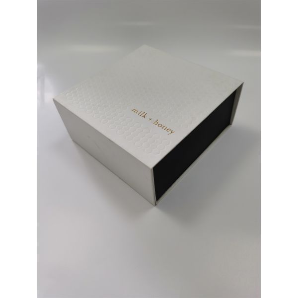 Quality Compostable Die Cut Packaging Box Deboss Recycled Corrugated Custom Box for sale