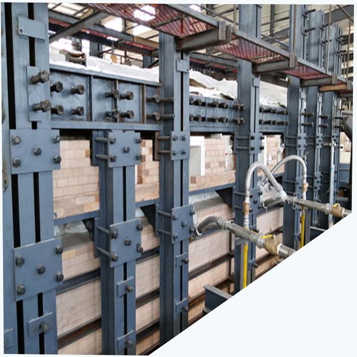 Quality 300TPD Cross Fired Regenerative Furnace Large Glass Melting Device for sale