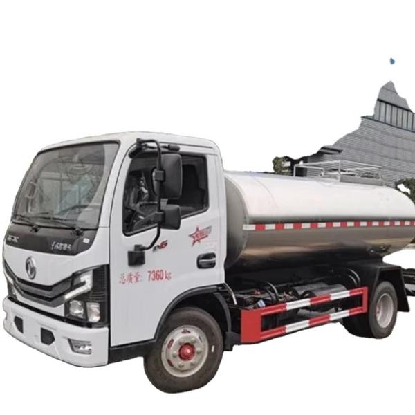 Quality Cheapest  4*2  5000 Liters Milk Tanker Truck With Stainless Steel Material for sale