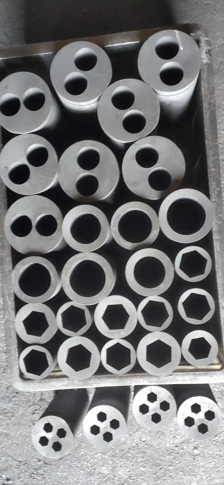High Density 1.85 1.91g/cm3 Round Square Hexagonal Gear Graphite Mold for Casting Brass