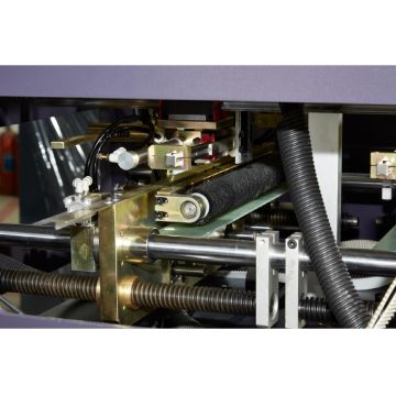 Quality Semi Automatic Plastic Wrap Machine 20pcs/min For Rigid Fancy Boxes for sale