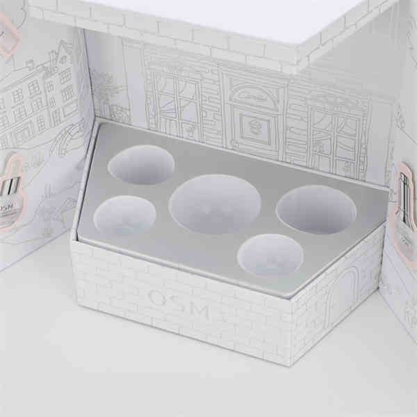 Quality 100 Recycled Cardboard Packaging Box 32 ECT Grade UV Coating for sale
